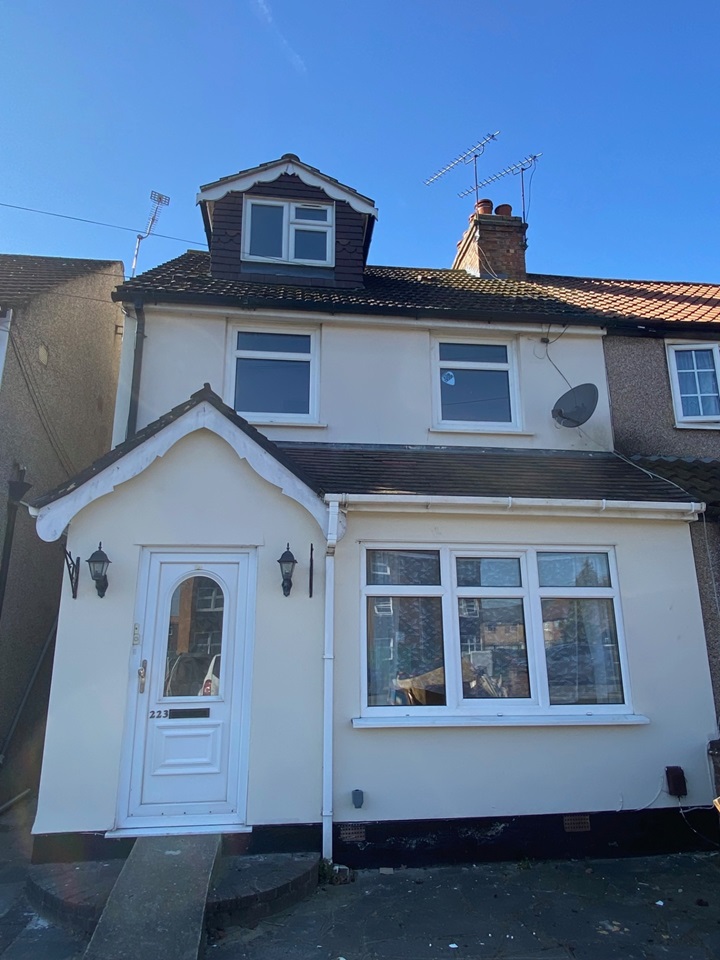 Romford - 4 Bed Terraced House, Straight Road, RM3 - To Rent Now for £ ...