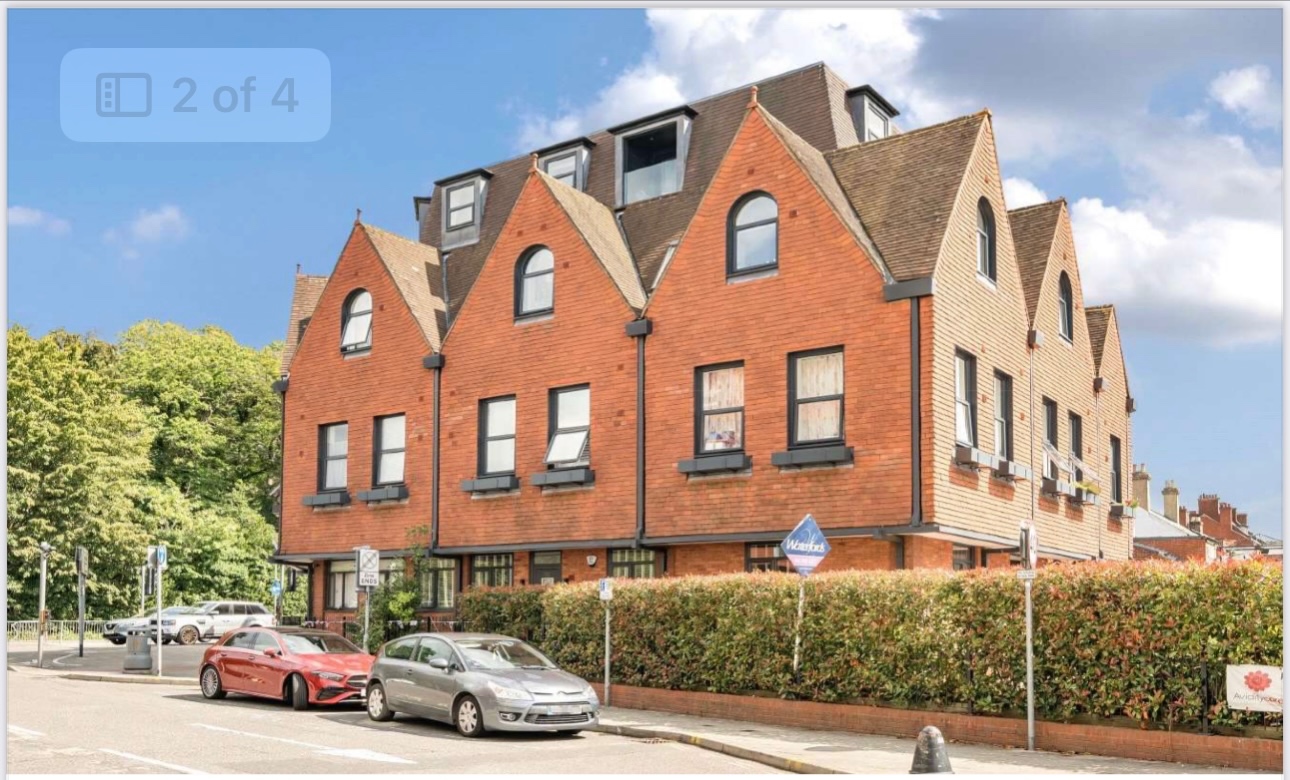 Camberley - 1 Bed Flat, Park Street, GU15 - To Rent Now for £1,100.00 p/m