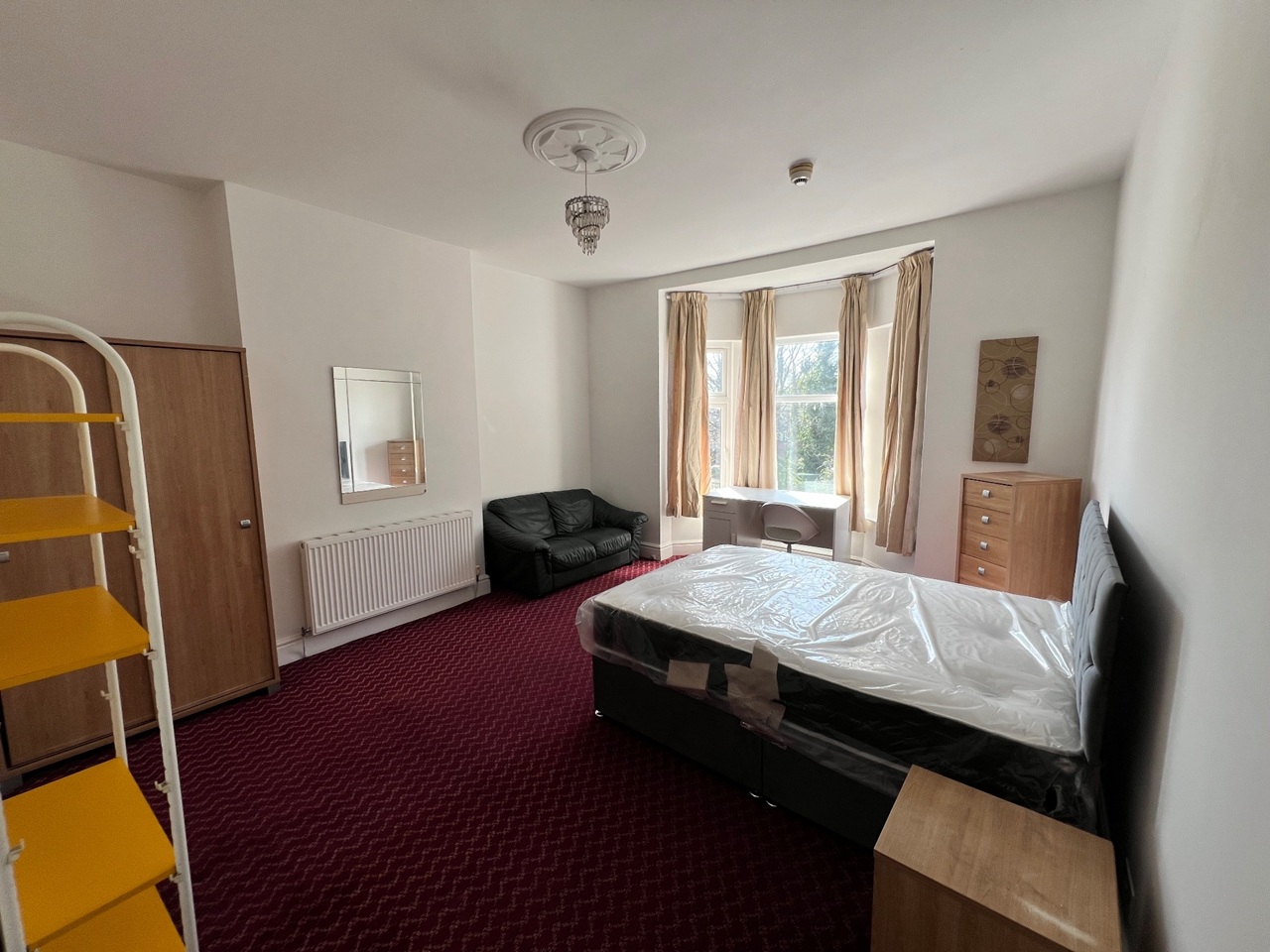 Chester - Room in a Shared House, Brook Lane, CH2 - To Rent Now for £ ...