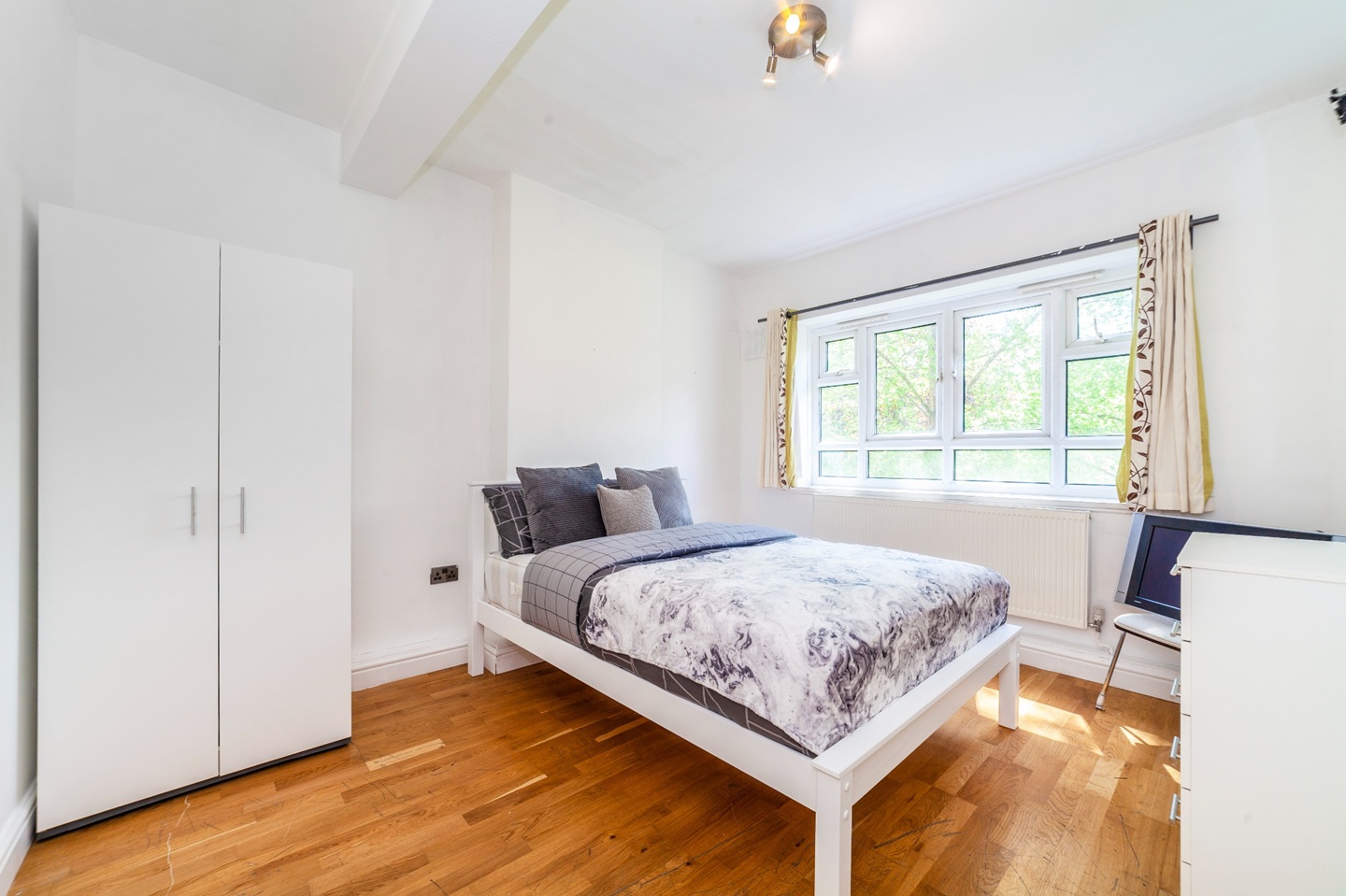 London - Room in a Shared Flat, Huntingford House, SW15 - To Rent Now ...