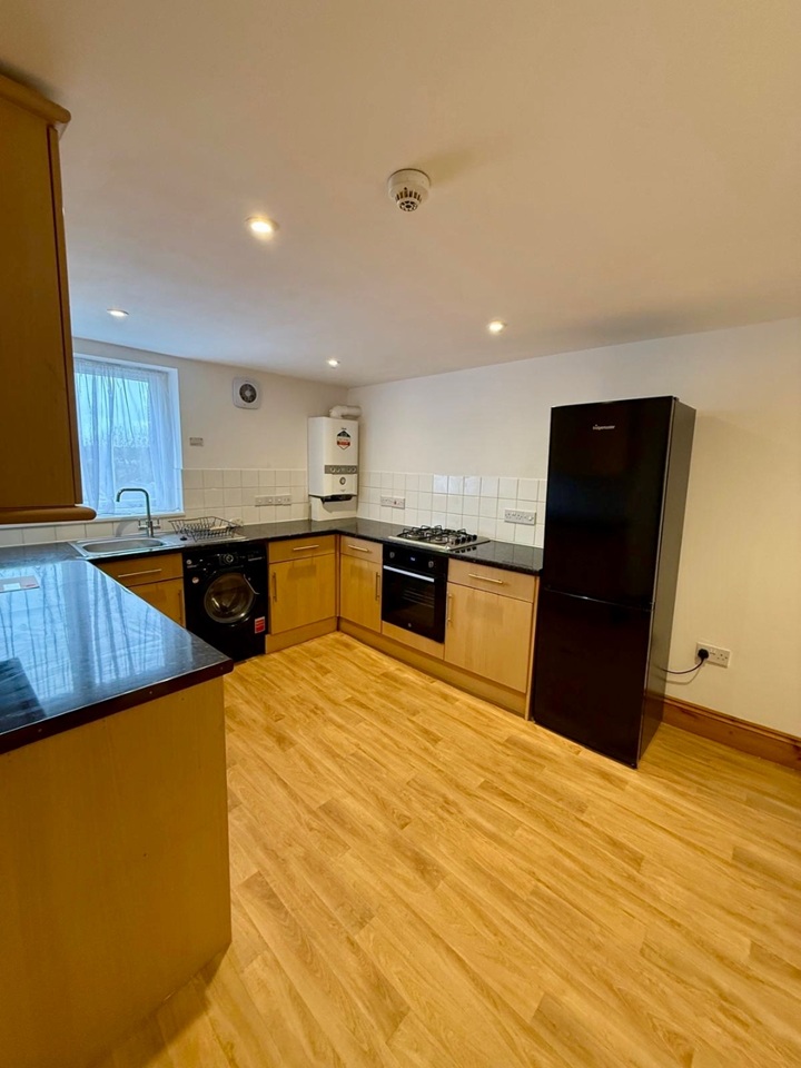 Ramsgate - 2 Bed Flat, Albion Place, CT11 - To Rent Now for £895.00 p/m