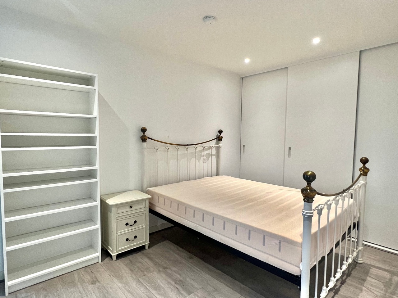 London - 1 Bed Flat, Odell House, N4 - To Rent Now for £2,201.33 p/m