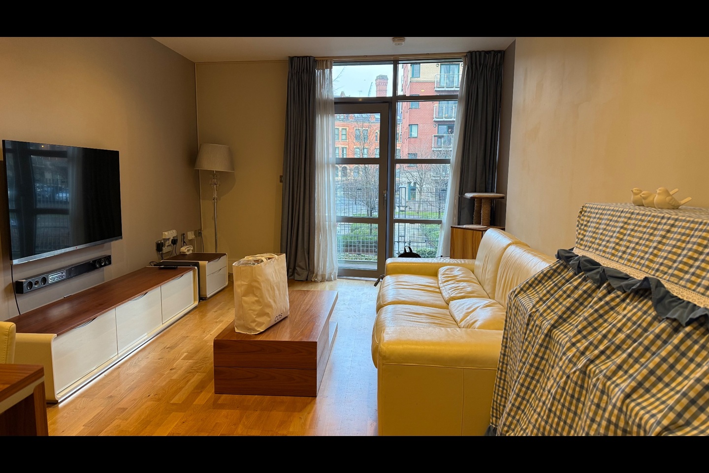 Manchester - 2 Bed Flat, The Lock Building, M1 - To Rent Now for £1,350 ...