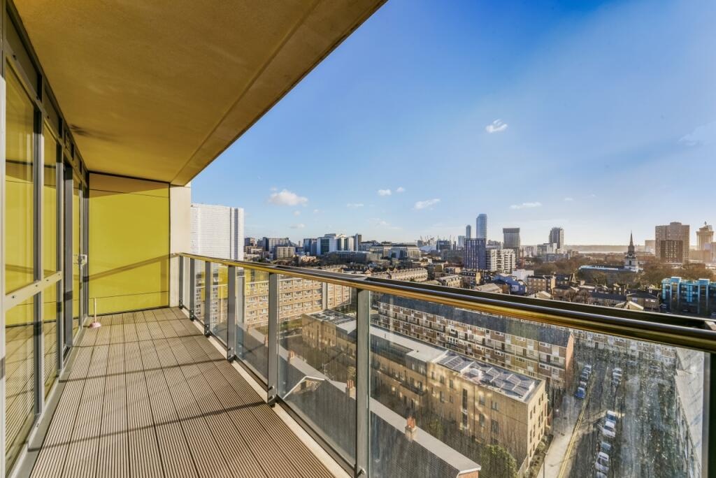 London - 3 Bed Flat, Panoramic Tower, E14 - To Rent Now for £2,968.33 p/m