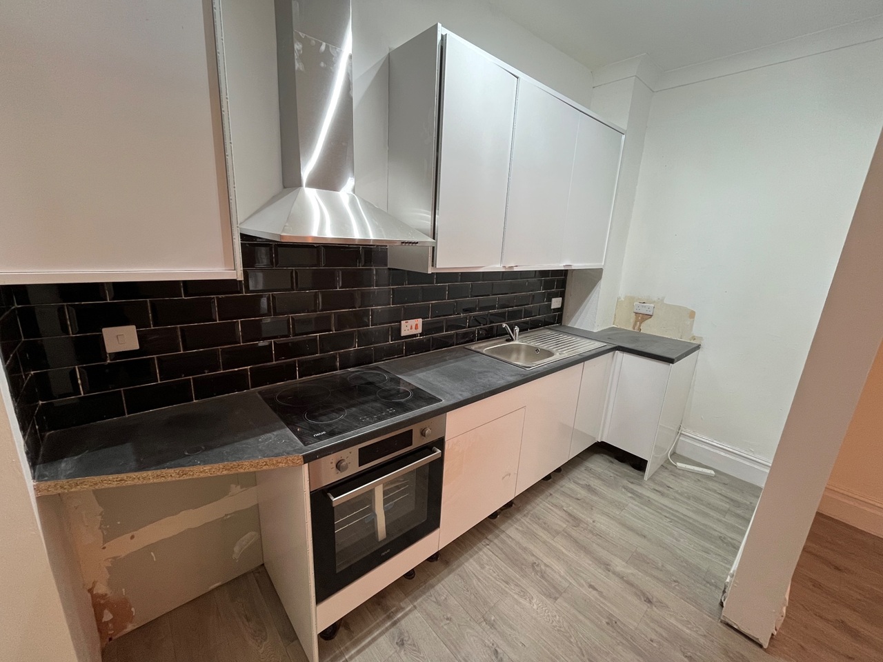 Southampton - 3 Bed Flat, The Polygon, SO15 - To Rent Now for £1,500.00 p/m