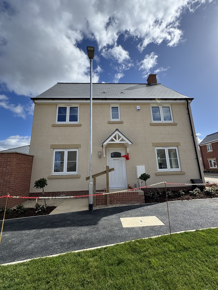 Innsworth, Gloucester - 3 Bed Detached House, Hanbury Road, GL3 - To ...