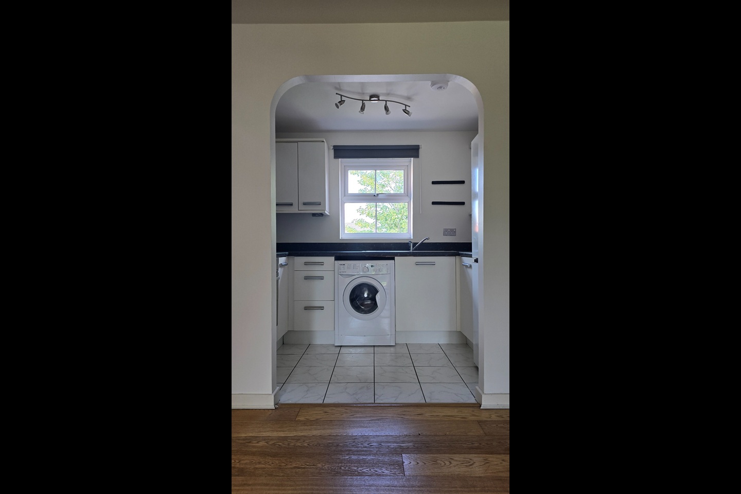 Shinfield, Reading - 2 Bed Flat, Cirrus Drive, RG2 - To Rent Now for £ ...