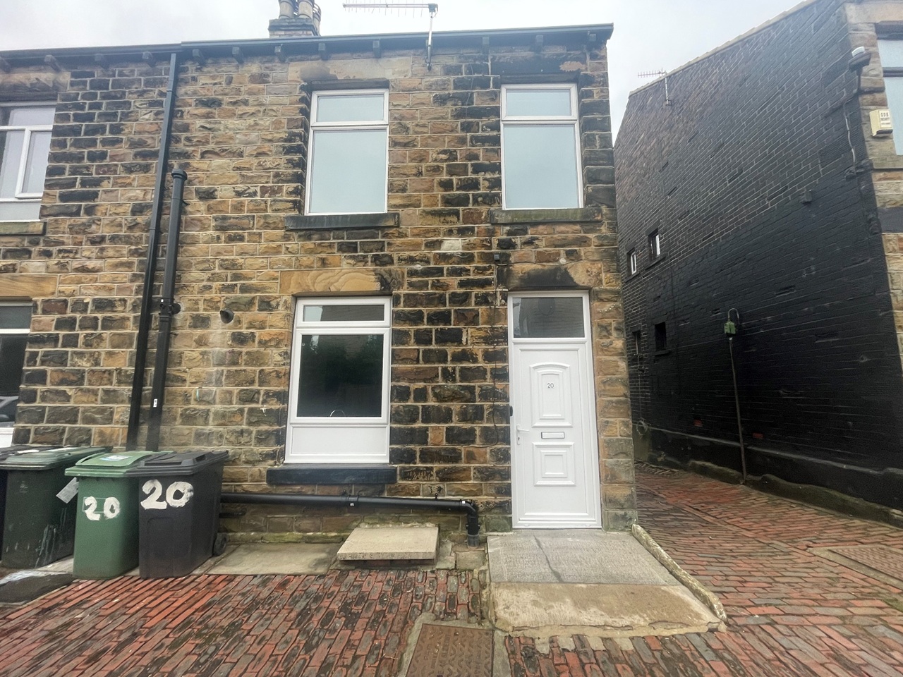 Batley - 2 Bed Terraced House, Carlinghow Lane, WF17 - To Rent Now for ...