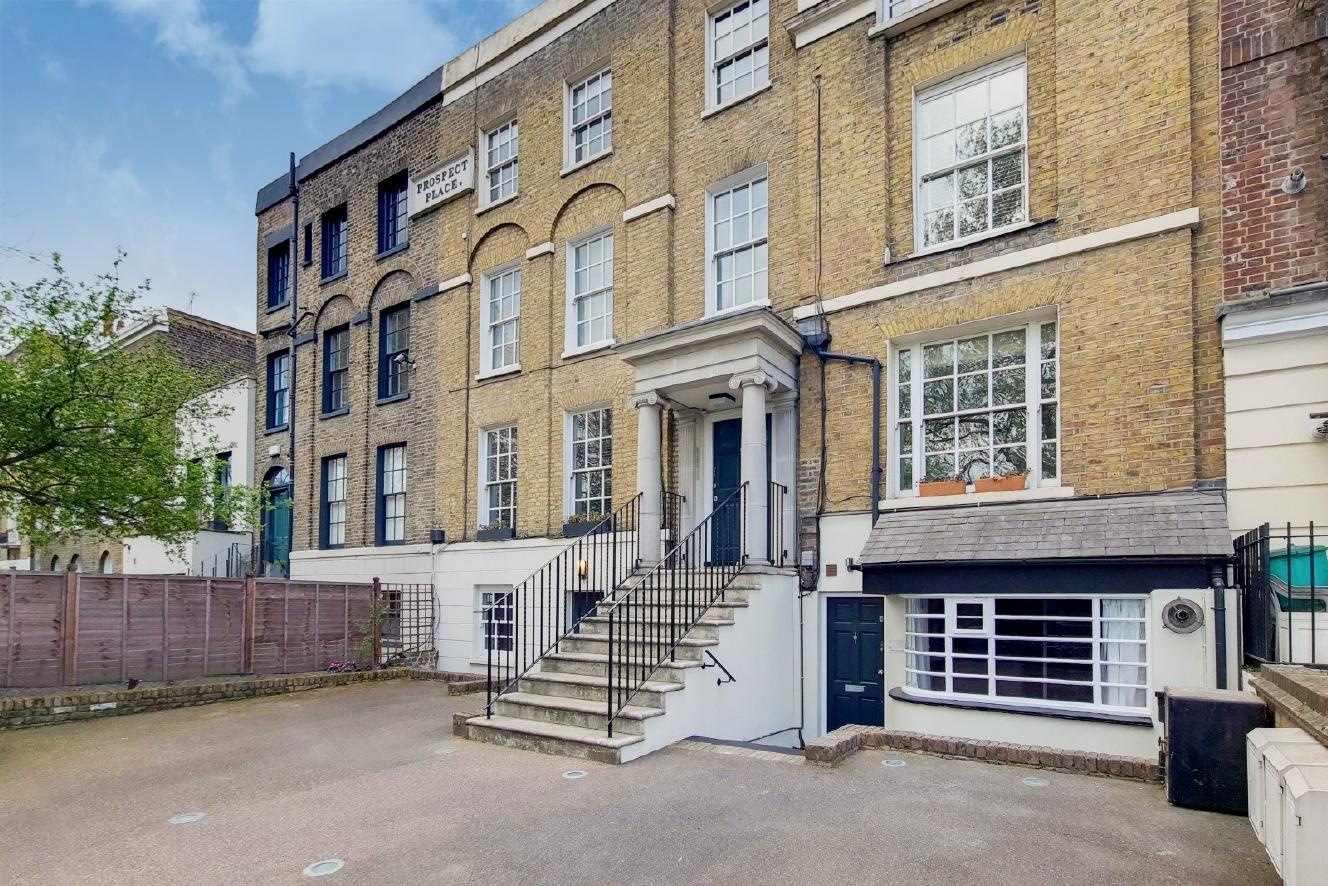 London - Studio Flat, Peckham Rye, SE22 - To Rent Now for £1,400.00 p/m
