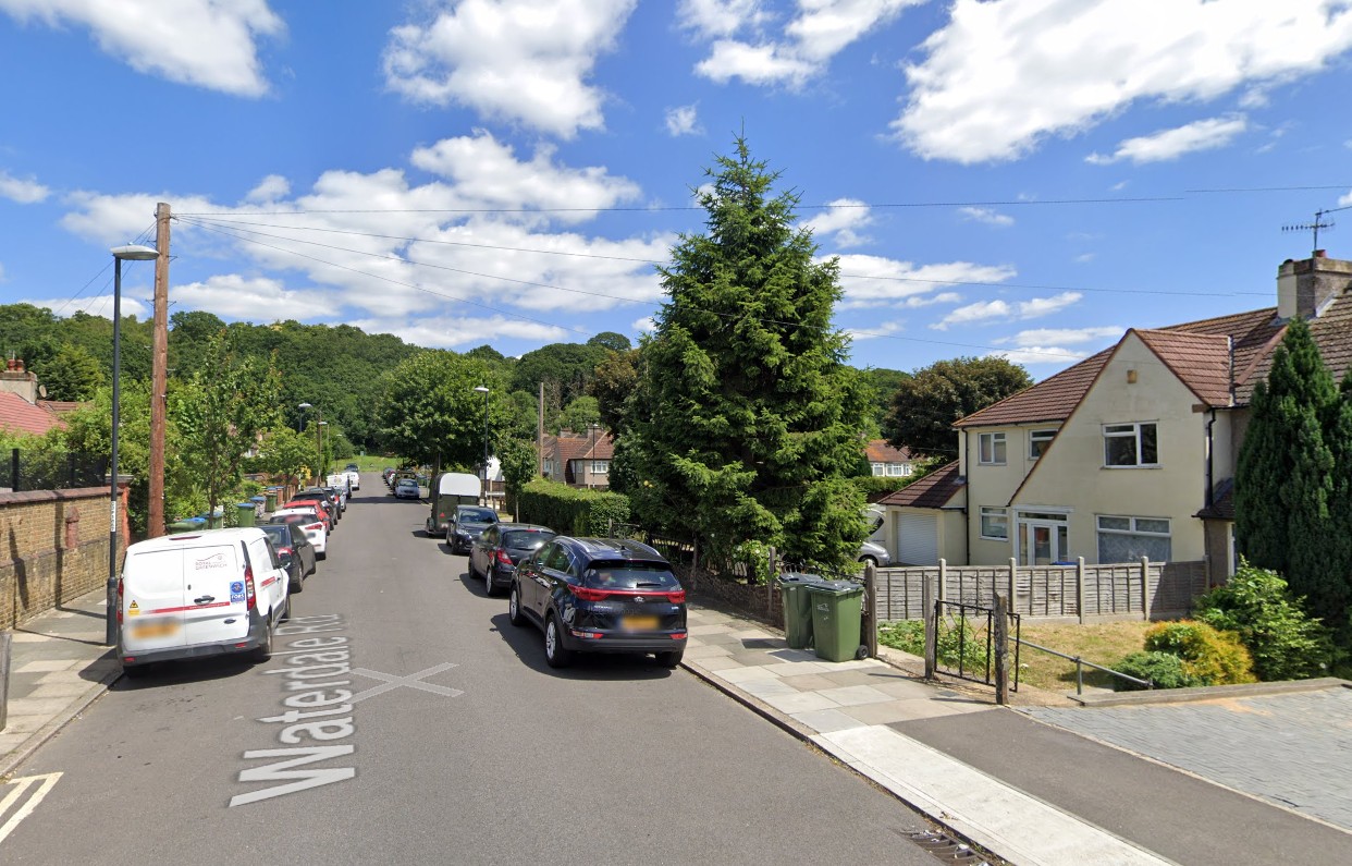 Plumstead, Woolwich, Greenwich - Studio Flat, Waterdale Road, SE2 - To ...