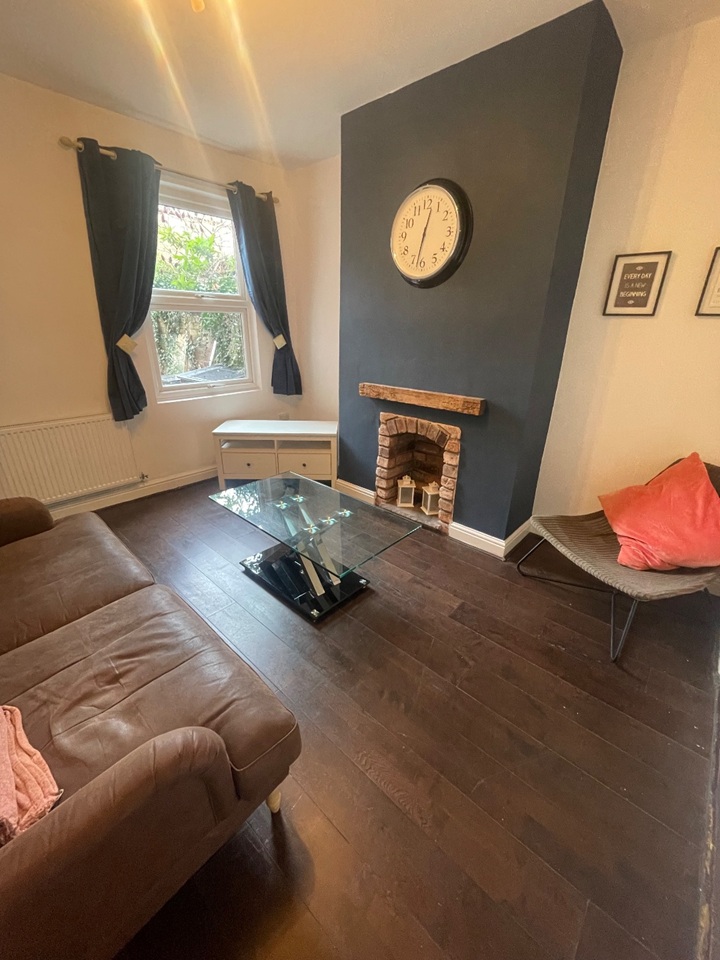 Hoole, Chester - 2 Bed Terraced House, West Street, CH2 - To Rent Now ...