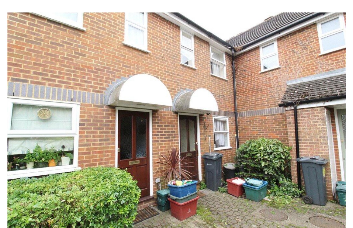 Brentford - 2 Bed Terraced House, Manor Vale, TW8 - To Rent Now for £ ...