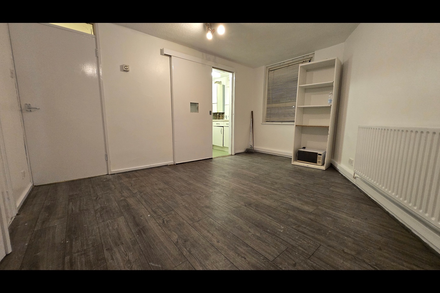London - 1 Bed Flat, Dunbar Street, SE27 - To Rent Now for £1,300.00 p/m