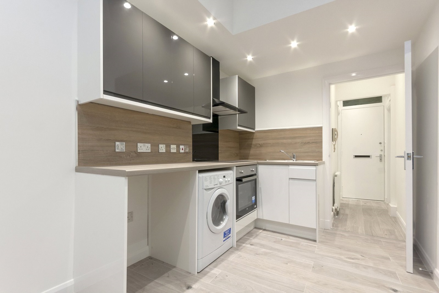 Aberdeen - 1 Bed Flat, Skene Square, AB25 - To Rent Now for £545.00 p/m