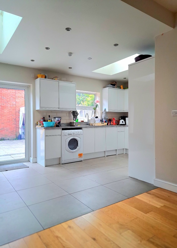 Thornton Heath - Room in a Shared House, Mayday Road, CR7 - To Rent Now ...