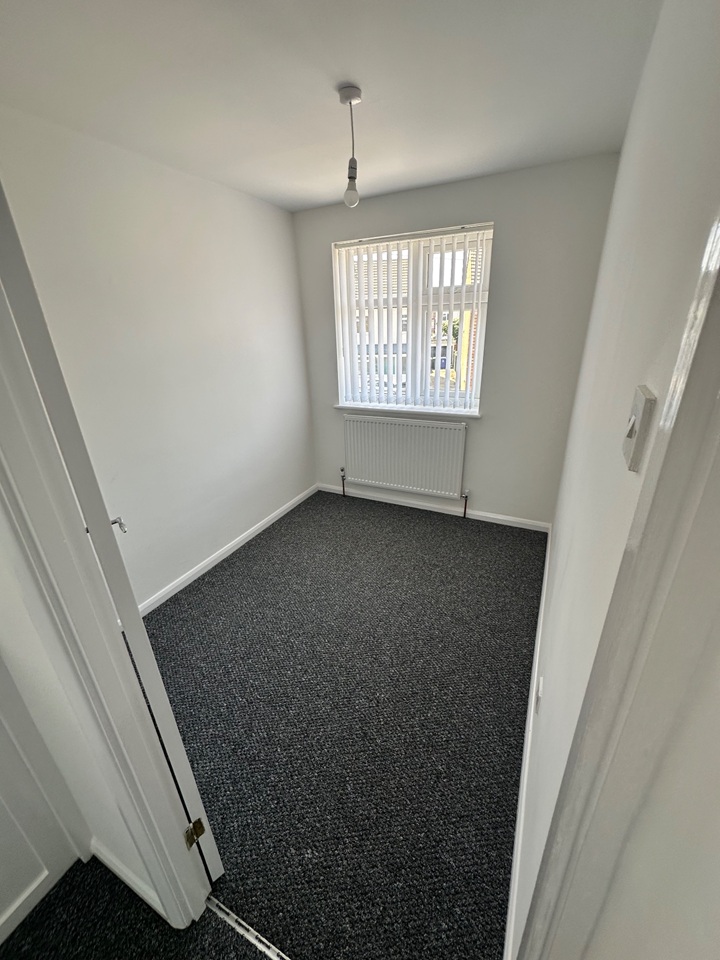 Stanford-Le-Hope - 3 Bed Semi-Detached House, Romsey Close, SS17 - To ...