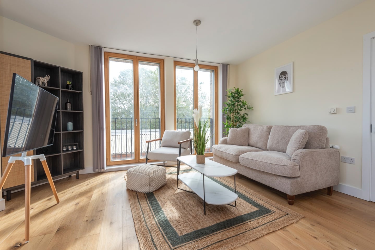 London - 2 Bed Flat, Lockton Street, W10 - To Rent Now for £5,750.00 p/m