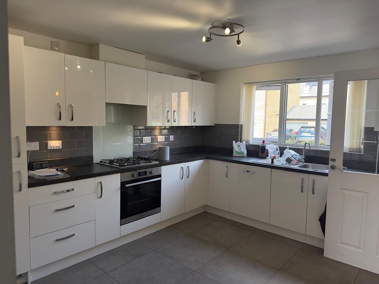 Seacroft, Leeds - 3 Bed Semi-Detached House, Magnolia Road, LS14 - To ...
