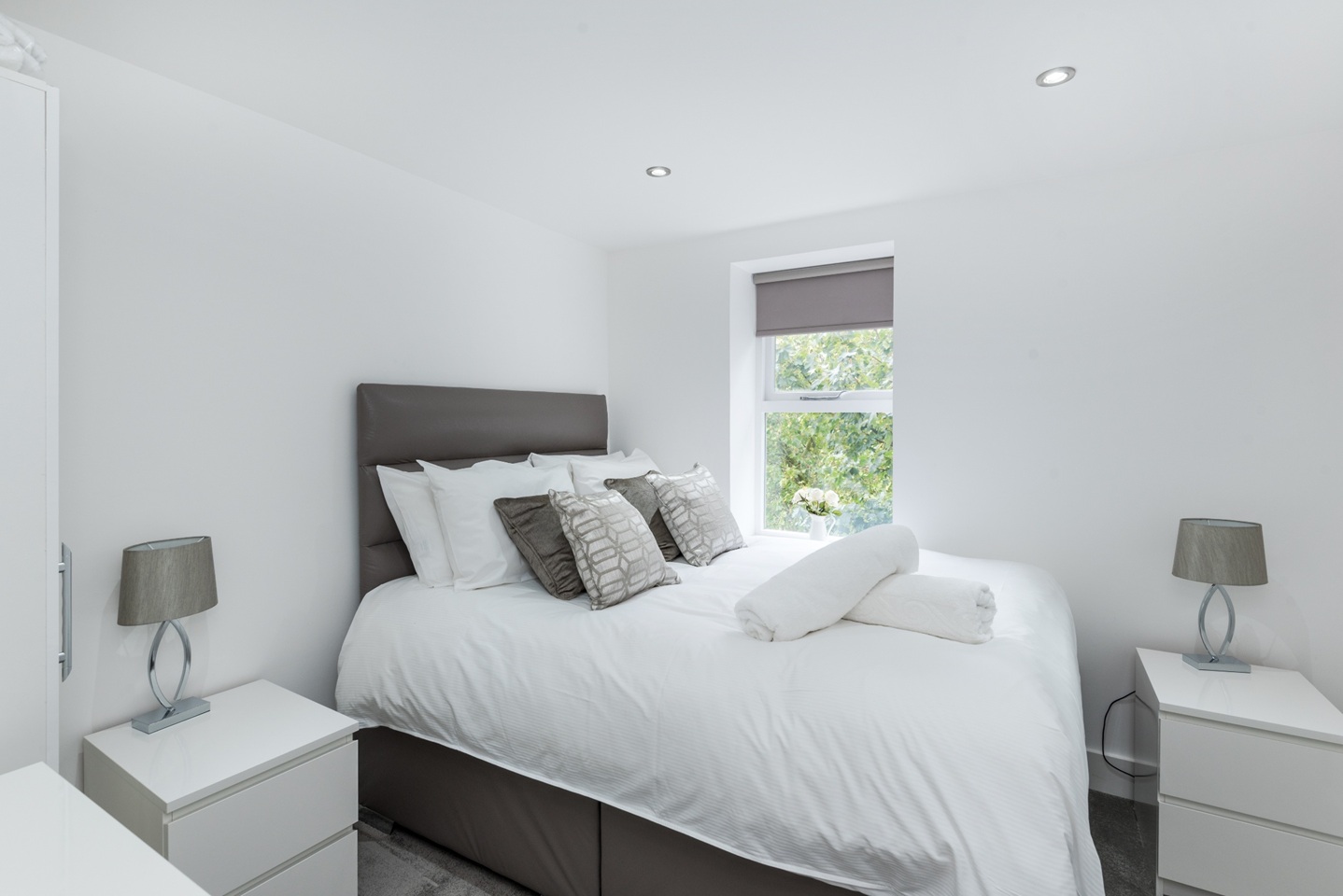 Stratford - 1 Bed Flat, Elmsdown House, E15 - To Rent Now for £1,400.00 p/m