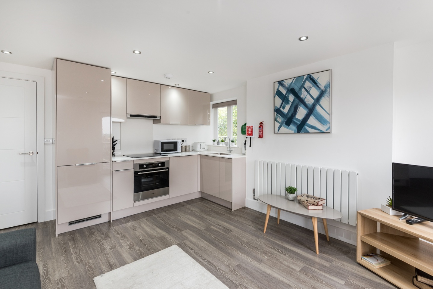 Stratford - 1 Bed Flat, Elmsdown House, E15 - To Rent Now for £1,400.00 p/m