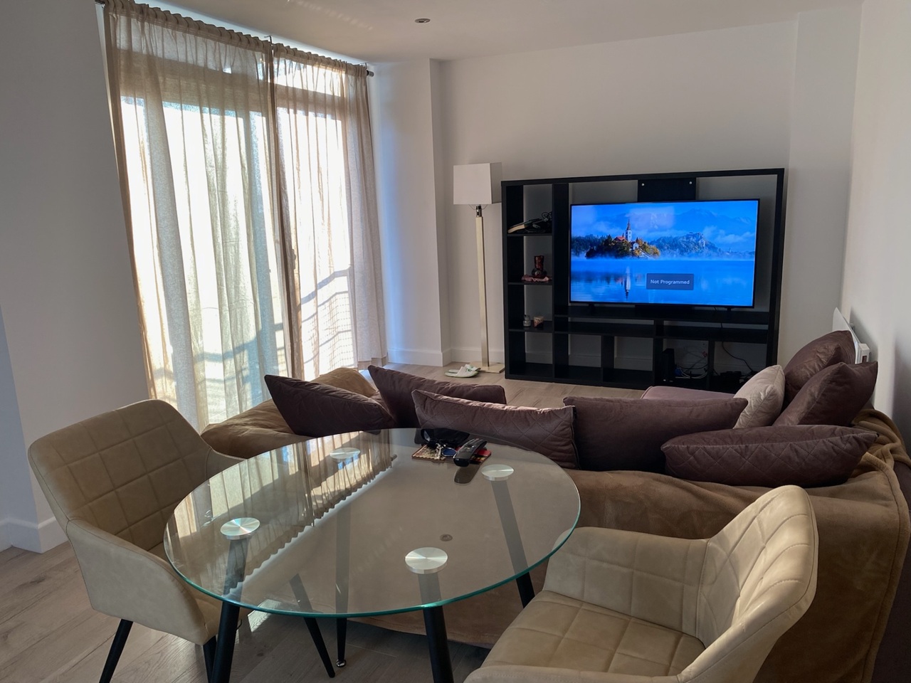 London - 1 Bed Flat, Fishguard Way, E16 - To Rent Now for £1,400.00 p/m