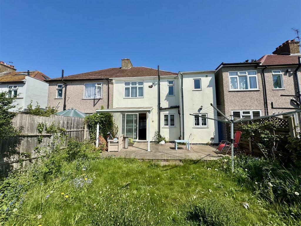 Bexleyheath - 3 Bed Semi-Detached House, Holmesdale Road, DA7 - To Rent Now for £2,250.00 p/m