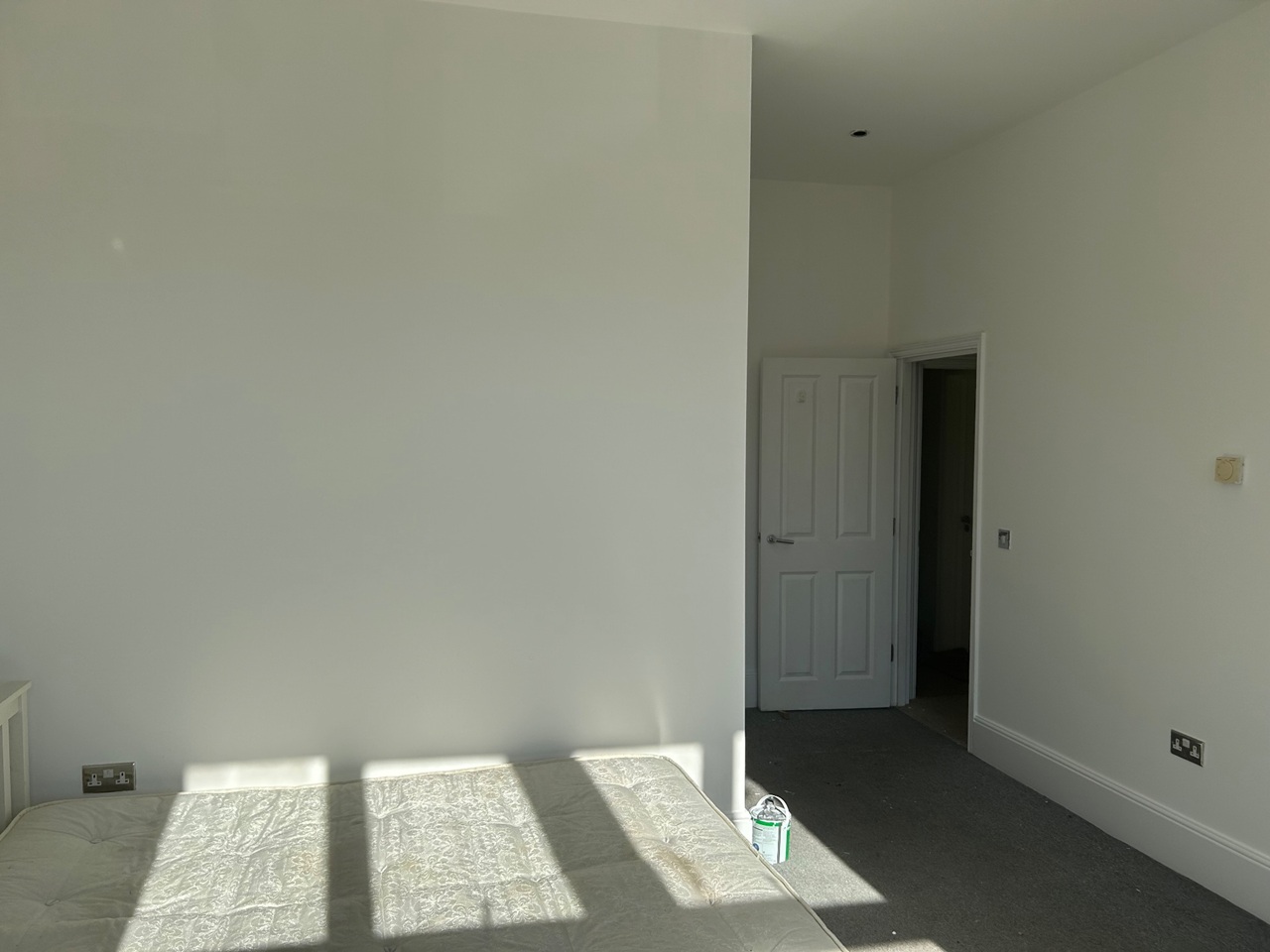 Surbiton - Studio Flat, King Charles Road, KT5 - To Rent Now for £1,200 ...
