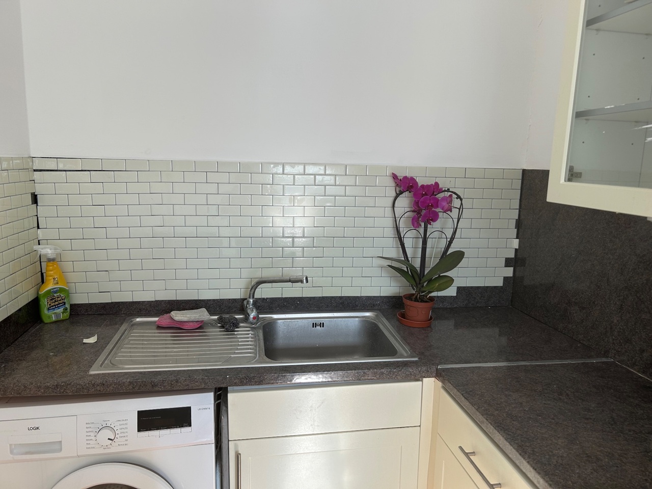 Surbiton - Studio Flat, King Charles Road, KT5 - To Rent Now for £1,200 ...