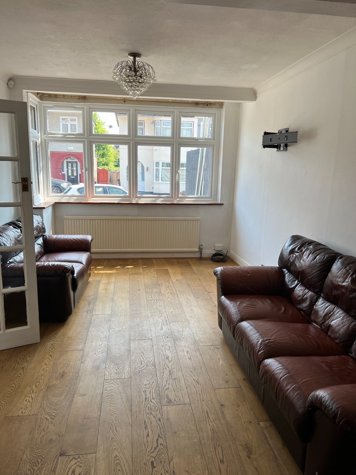 Romford - 3 Bed Terraced House, Jarrow Road, RM6 - To Rent Now for £ ...
