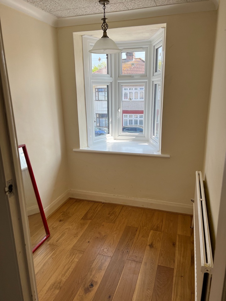 Romford - 3 Bed Terraced House, Jarrow Road, RM6 - To Rent Now for £ ...