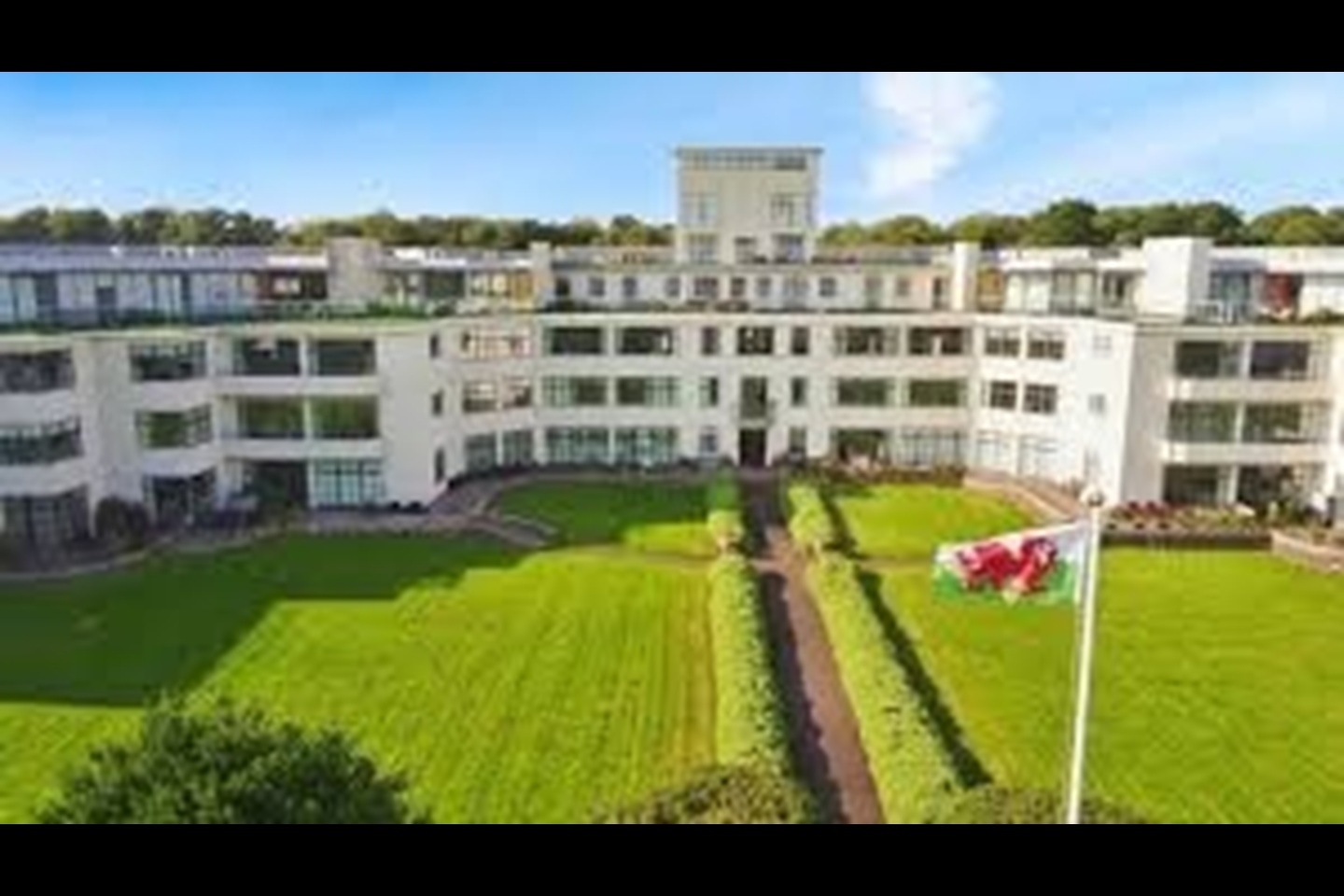 Sully, Penarth - 1 Bed Flat, Courtlands, CF64 - To Rent Now for £875.00 p/m