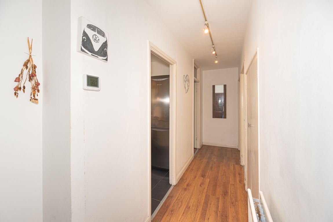 London - 2 Bed Flat, Alverton Court, SW18 - To Rent Now for £2,150.00 p/m
