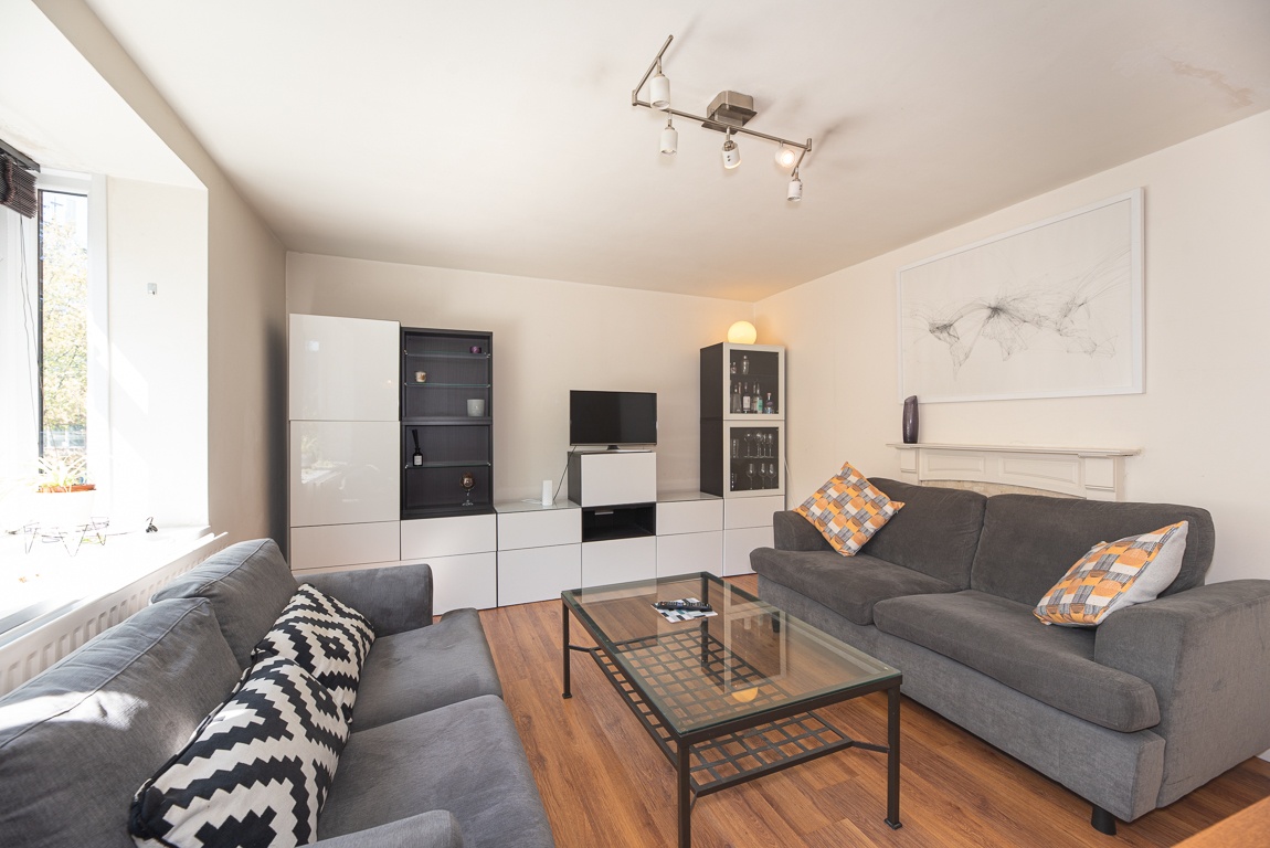 London - 2 Bed Flat, Alverton Court, SW18 - To Rent Now for £2,150.00 p/m