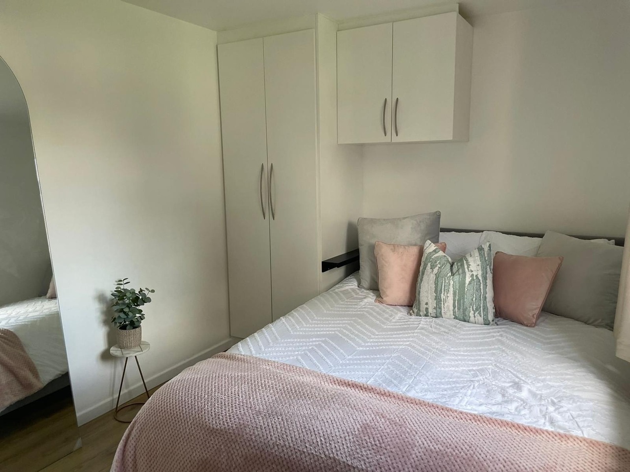 Hounslow - 2 Bed Flat, Conway Road, TW4 - To Rent Now for £1,850.00 p/m