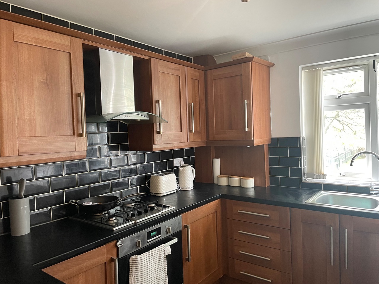 Conisbrough, Doncaster - 2 Bed Flat, The Oval, DN12 - To Rent Now for £ ...