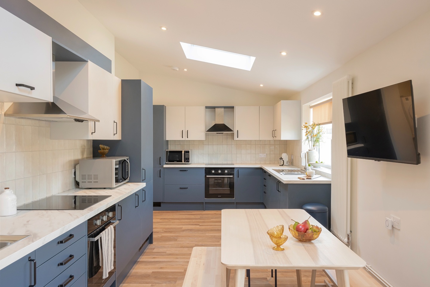 Bath - Room in a Shared House, Meare Road, BA2 - To Rent Now for £845. ...