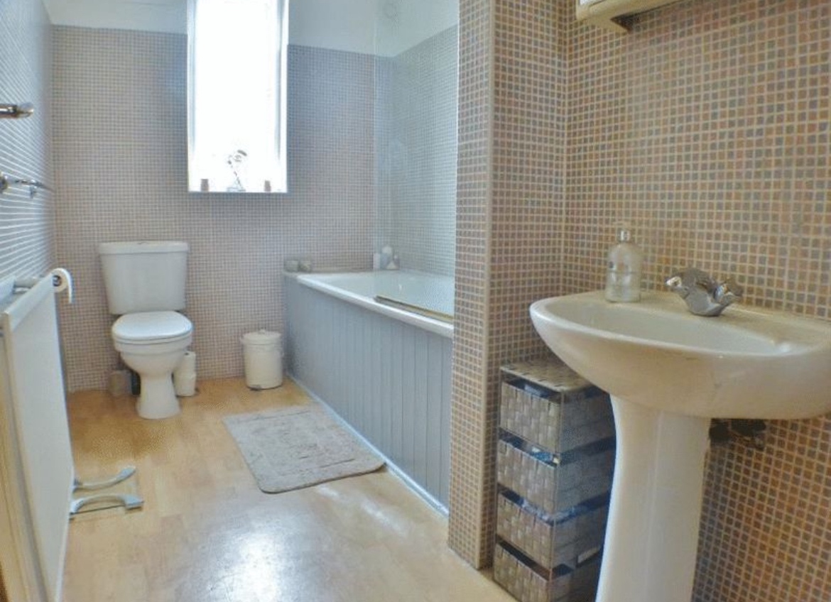 Kingston Upon Thames - 2 Bed Flat, Norbiton Hall, KT2 - To Rent Now for ...