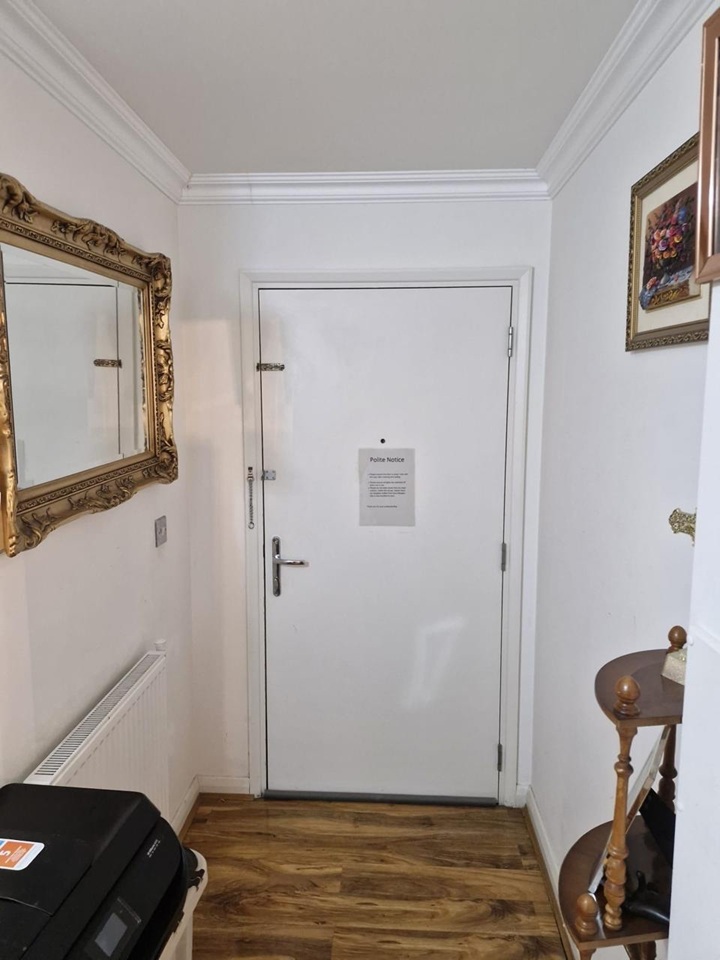 London - Room in a Shared Flat, Freston Road, W10 - To Rent Now for £ ...