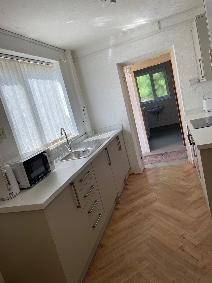 Flint - Room in a Shared House, Hafod, CH6 - To Rent Now for £450.00 p/m