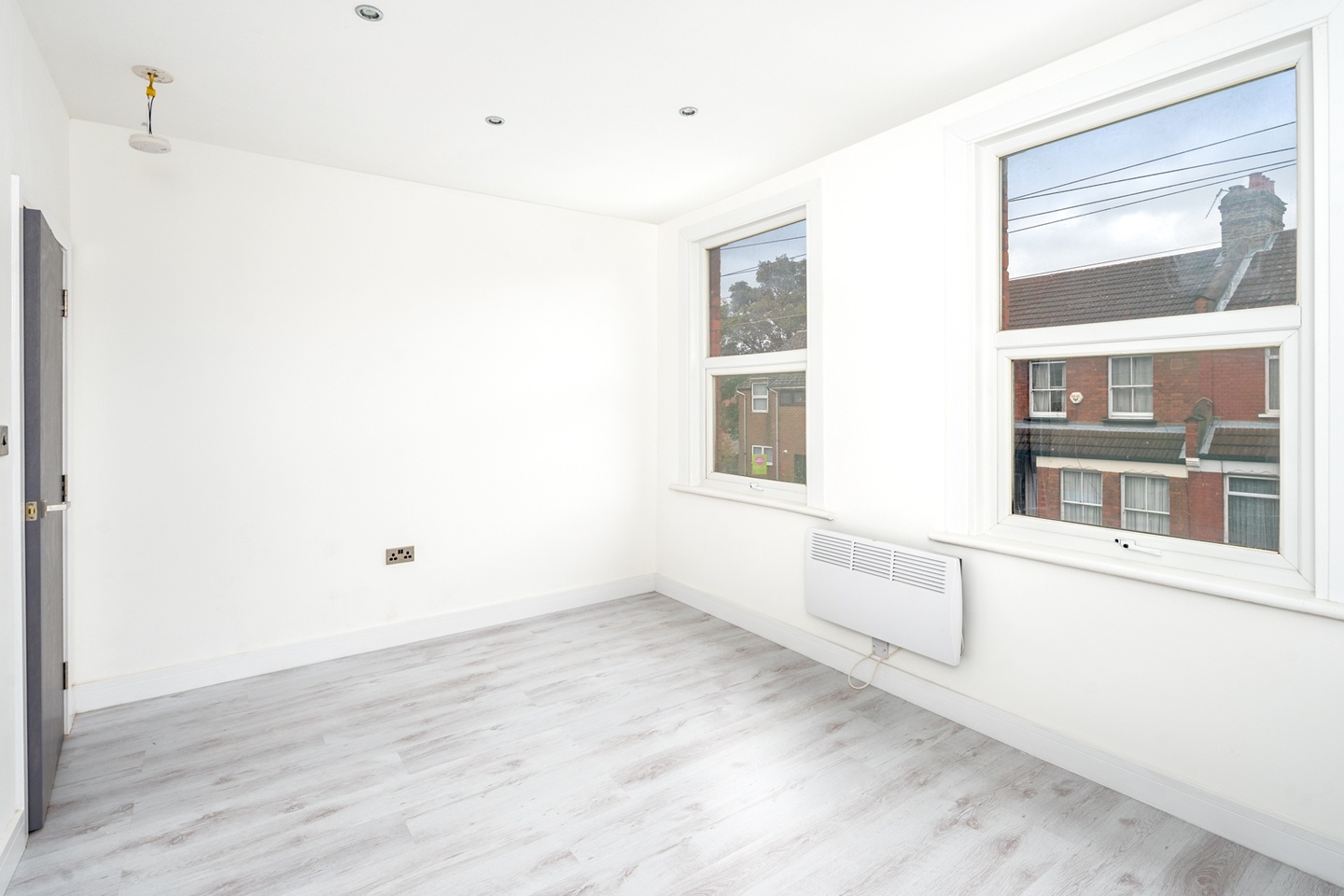 London - 2 Bed Flat, Oulton Road, N15 - To Rent Now for £1,625.00 p/m