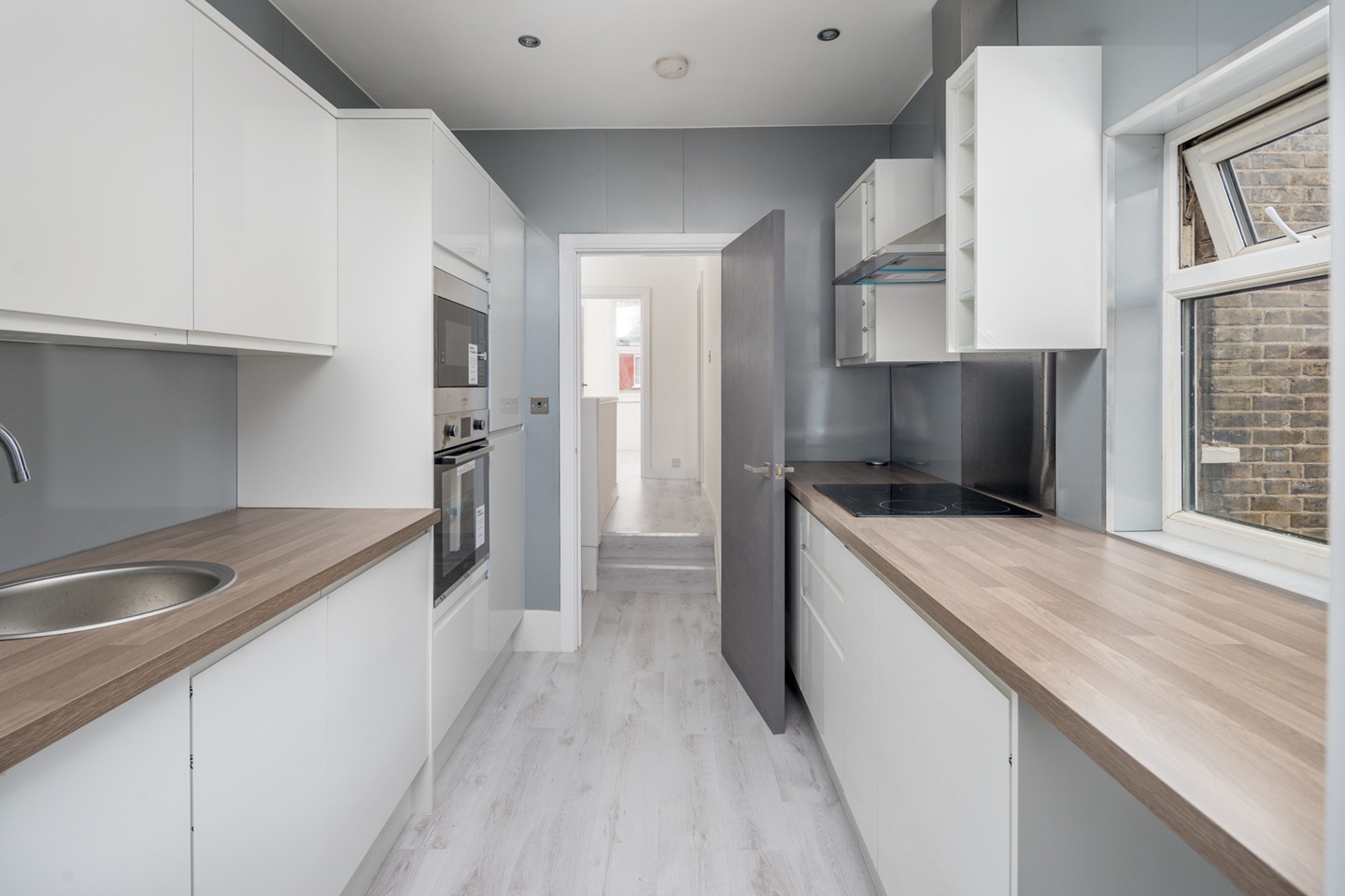 London - 2 Bed Flat, Oulton Road, N15 - To Rent Now for £1,625.00 p/m