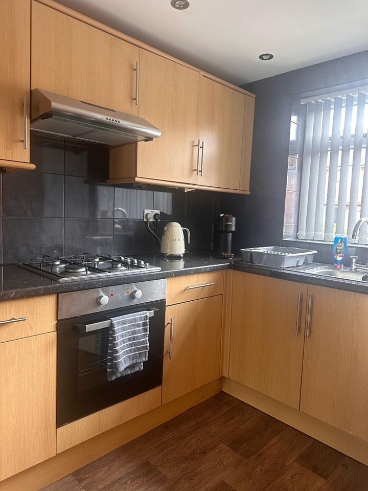 Leeds - 3 Bed Semi-Detached House, Amberton Mount, LS8 - To Rent Now ...