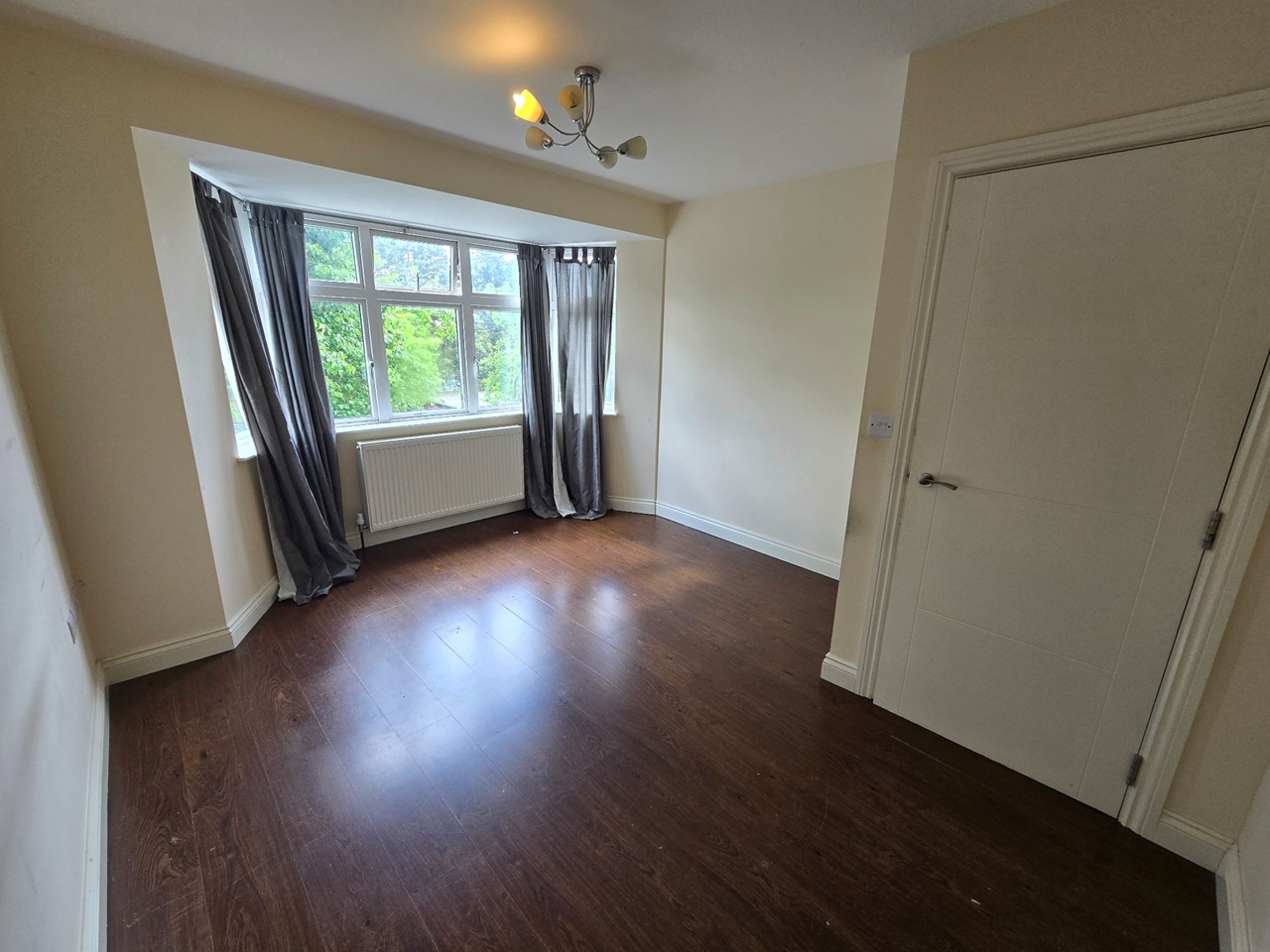 London - 2 Bed Flat, Hendon Way, NW2 - To Rent Now for £1,750.00 p/m