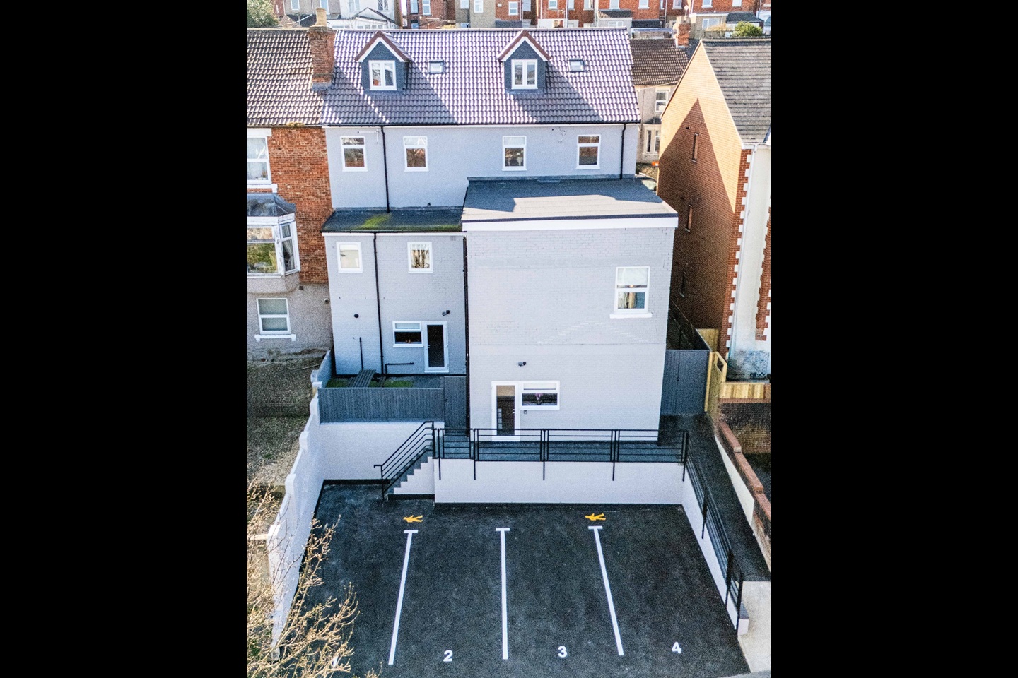 Swindon - Room in a Shared House, Old Town, SN1 - To Rent Now for £825. ...