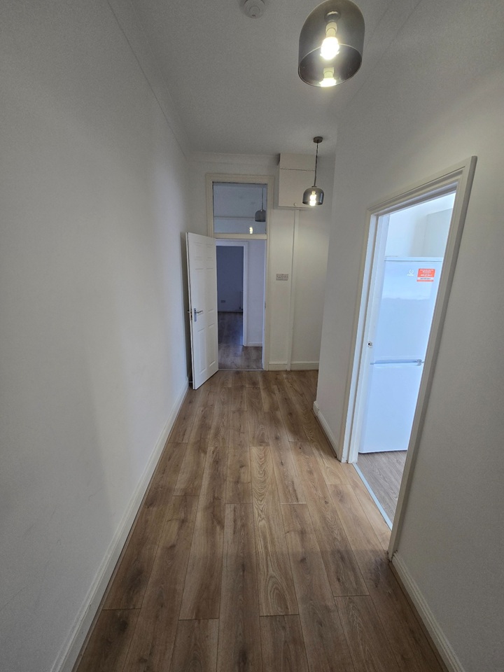 Chatham - 3 Bed Flat, Albert Road, ME4 - To Rent Now for £1,290.00 p/m