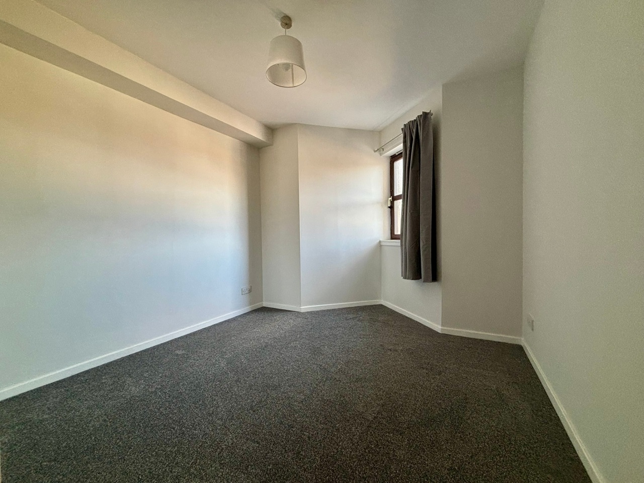 Aberdeen - 2 Bed Flat, Roslin Place, AB24 - To Rent Now for £750.00 p/m