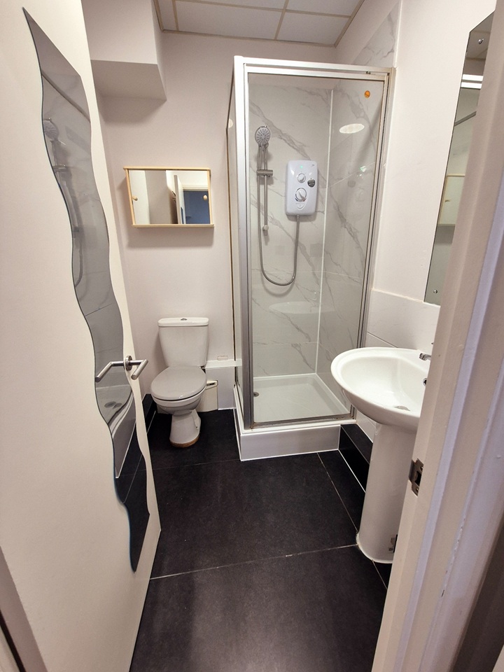 London - Studio Flat, Signal House, SE1 - To Rent Now for £1,150.00 p/m