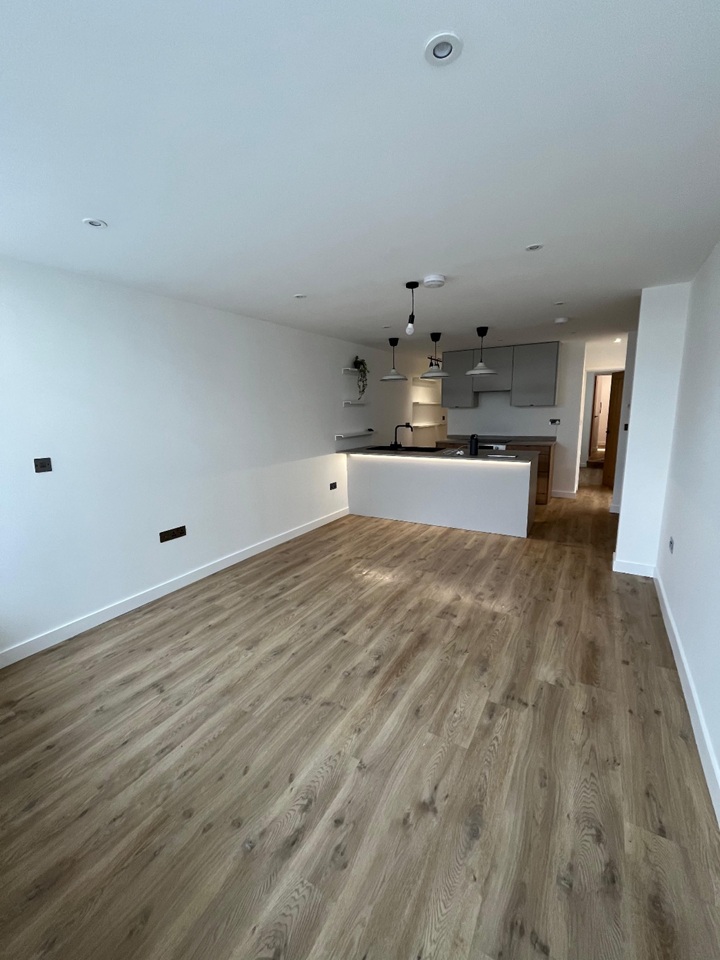 Camborne - 1 Bed Flat, Cross Street, TR14 - To Rent Now for £750.00 p/m