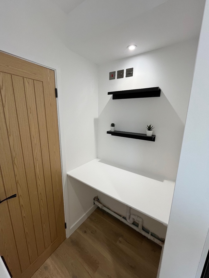 Camborne - 1 Bed Flat, Cross Street, TR14 - To Rent Now for £750.00 p/m