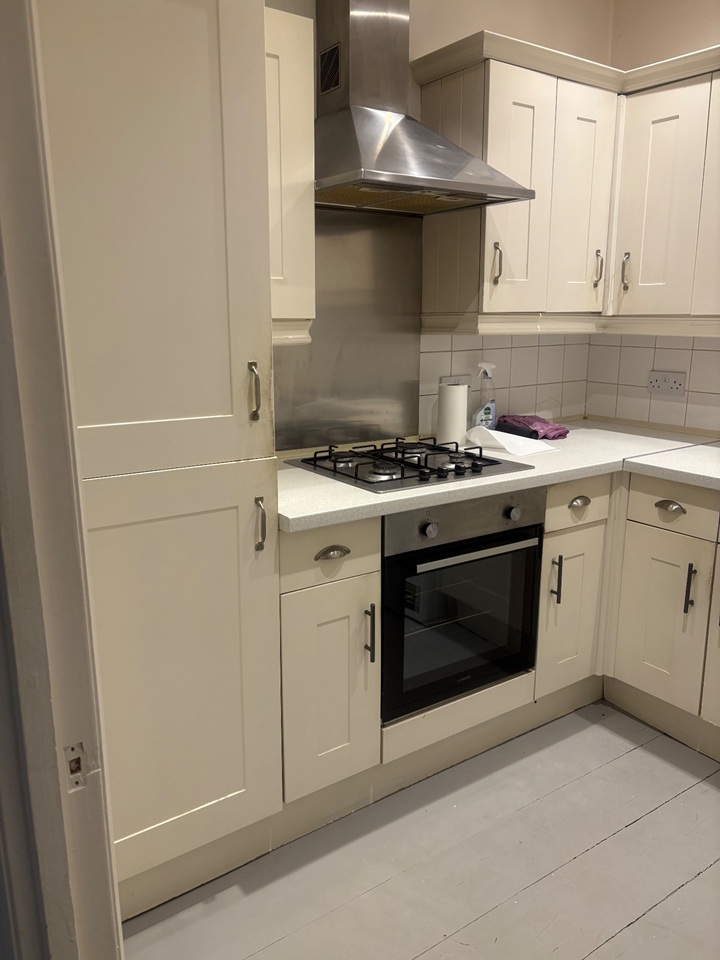 London - 1 Bed Flat, Merton Rd, SW19 - To Rent Now for £1,550.00 p/m